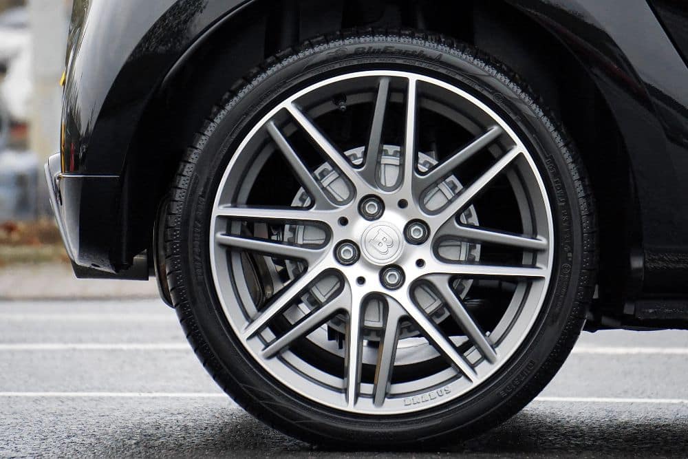 Llantas de neumáticos: materiales y secretos de construcción